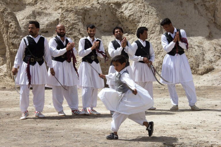 Iran's Traditional Dance: The Undeniable Soul Of Iranian Culture