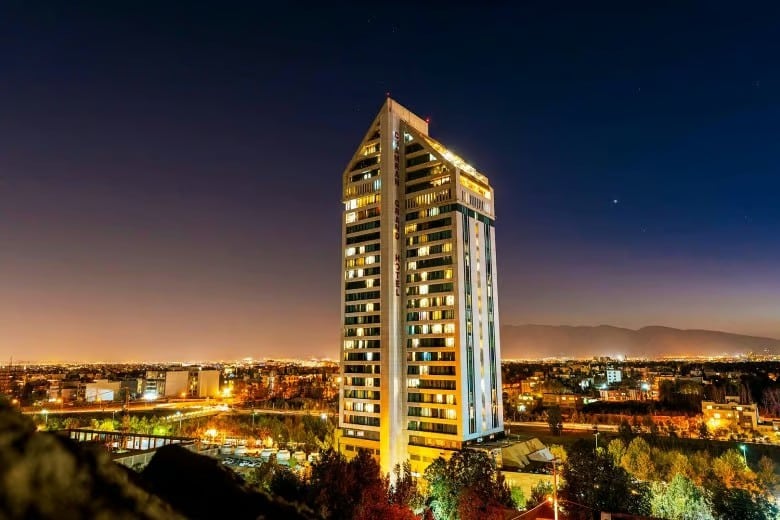 Comfortable And Best Hotels In Shiraz: Where To Stay