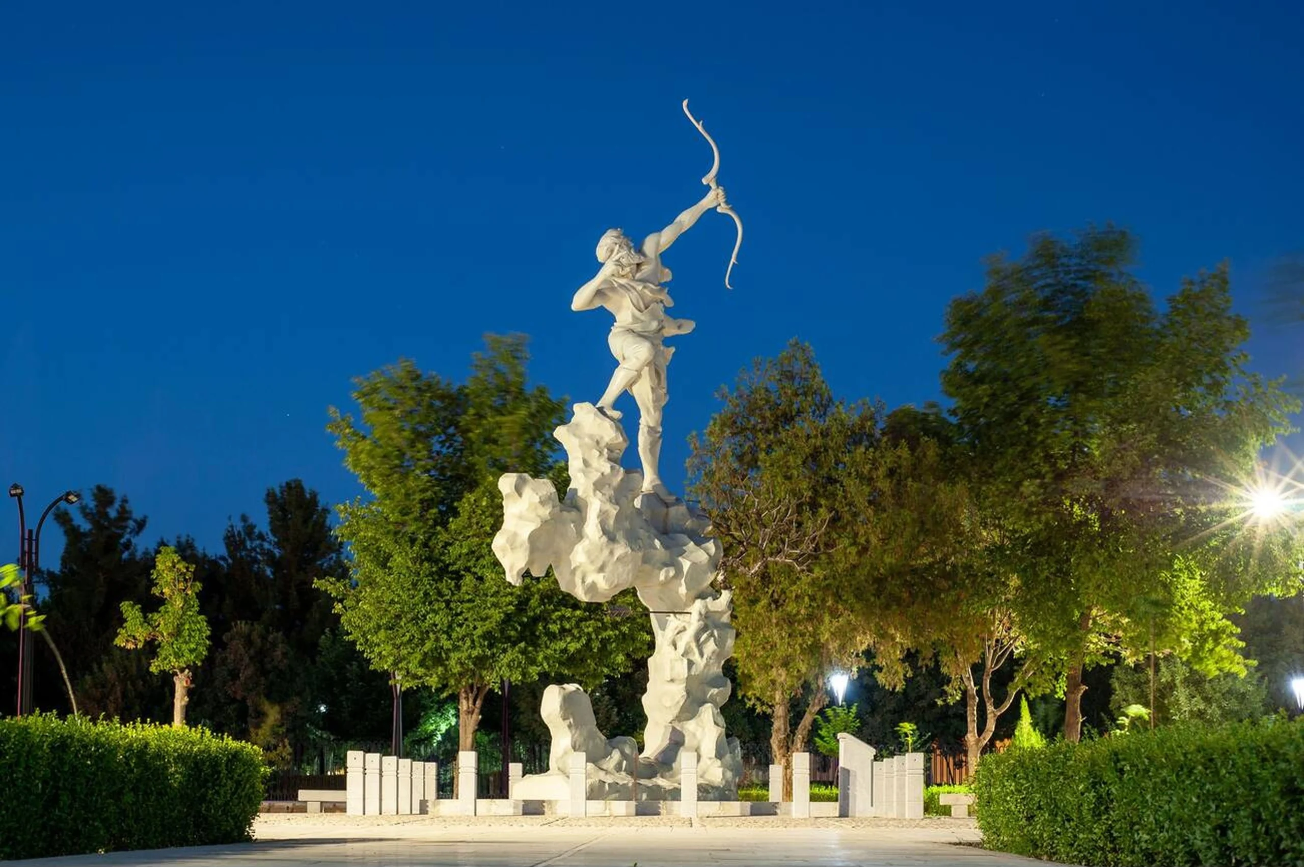 Raja Trains Guide: Best Options For Iran Travel In 2025