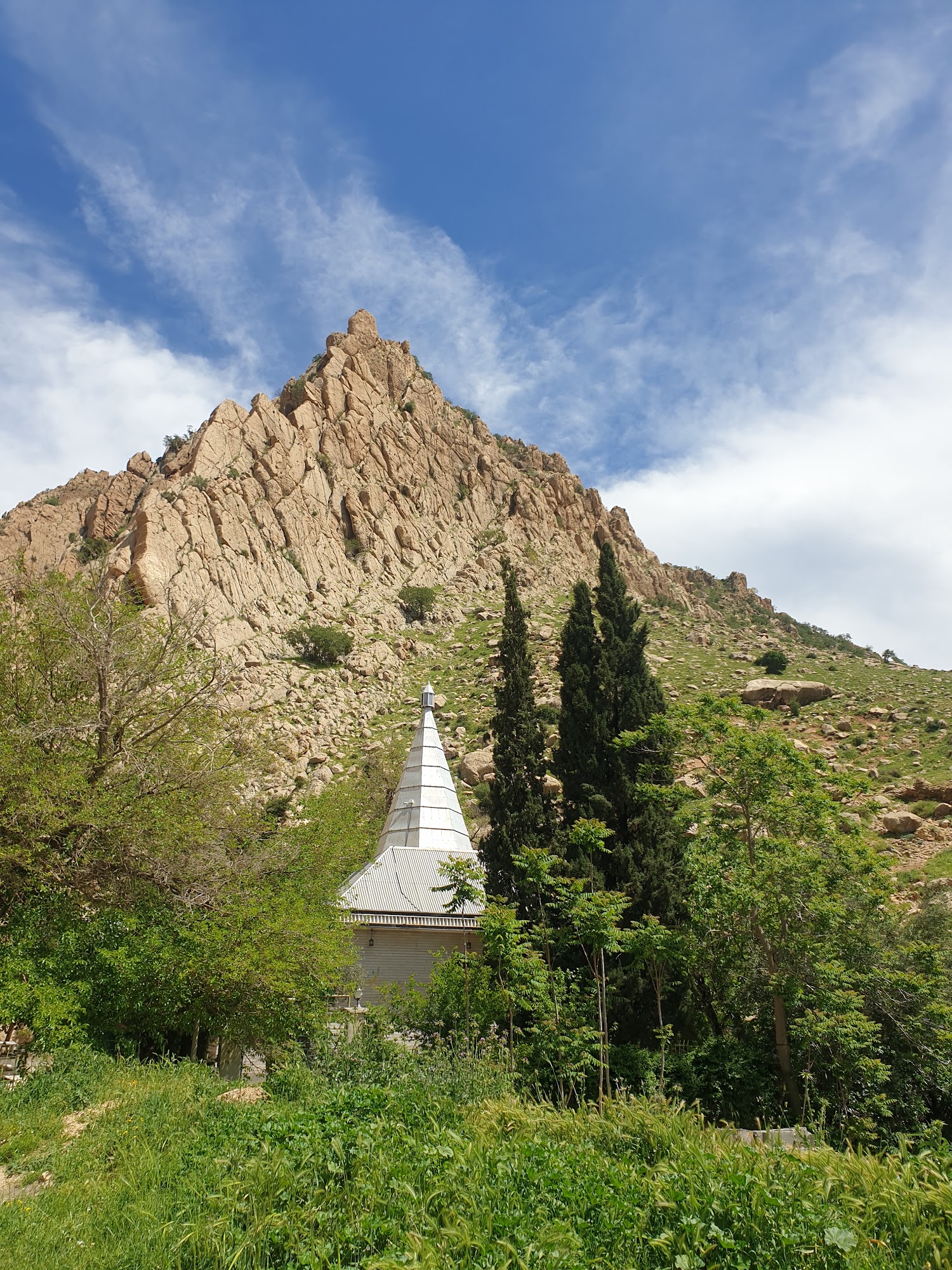 Baba Yadegar Shrine In Kermanshah: Spiritual Retreat In Kermanshah
