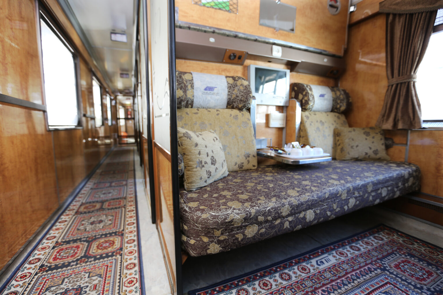 Raja Trains Guide: Best Options For Iran Travel In 2025