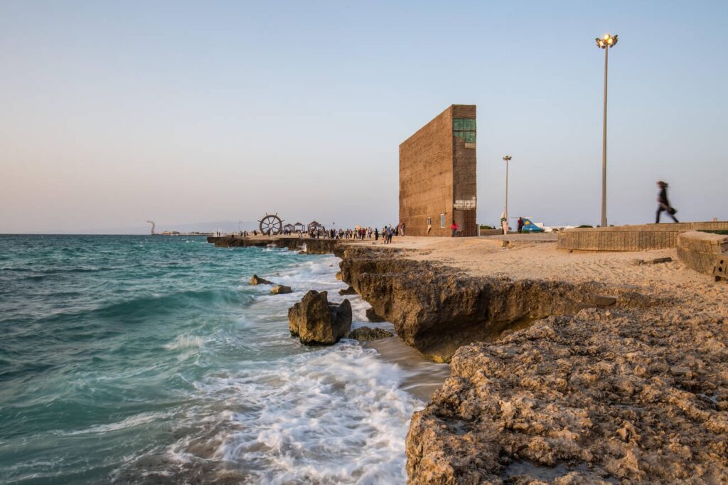 Kish Sandy & Coral Beaches: Guide To Top Spots