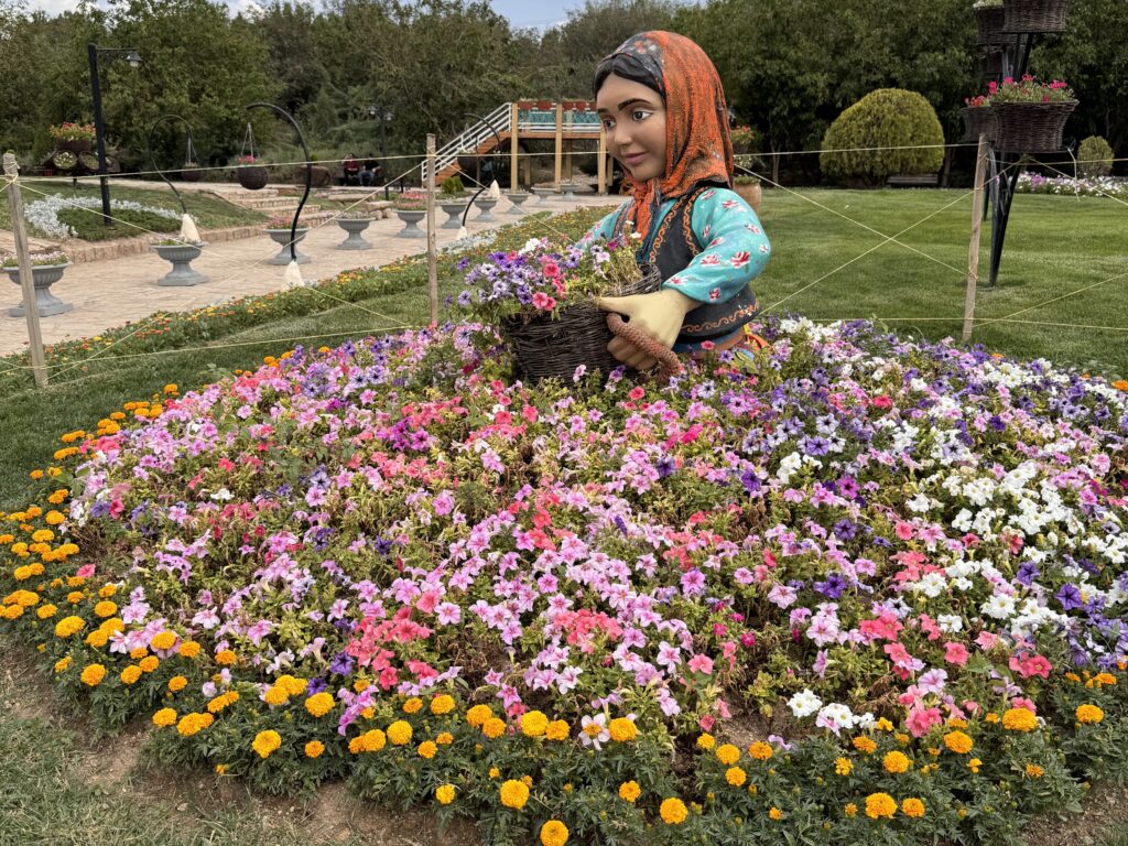Guide To Mashhad Botanical Garden: Highlights And Access