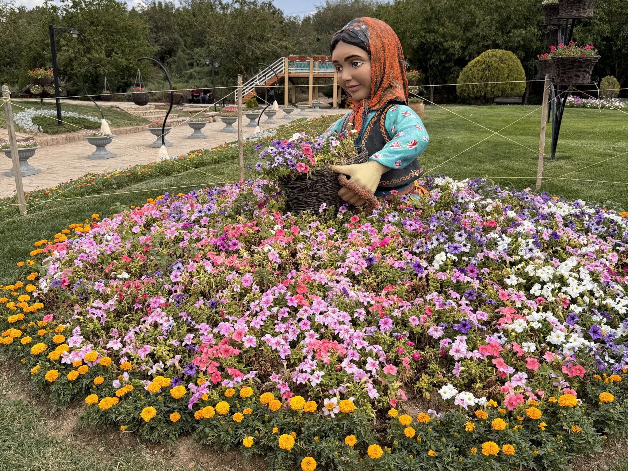 Guide To Mashhad Botanical Garden: Highlights And Access